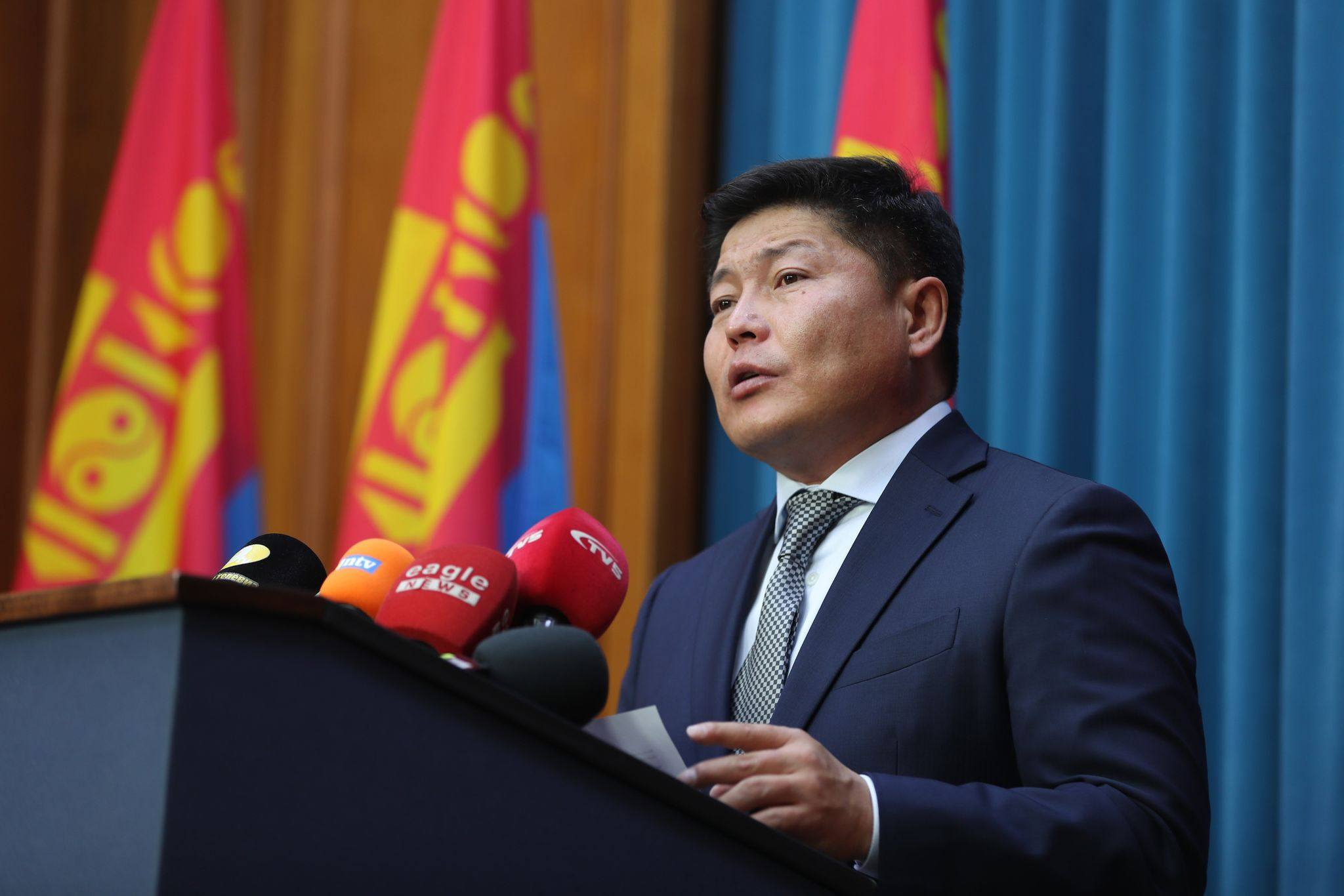 Х Нямбаатар Гадны хөрөнгө оруулагчдын 40 гаруй хэрэг прокурор шүүхийн шатанд шилжсэн